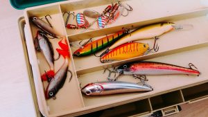 How To Tie A Lure- 5 Simple Methods